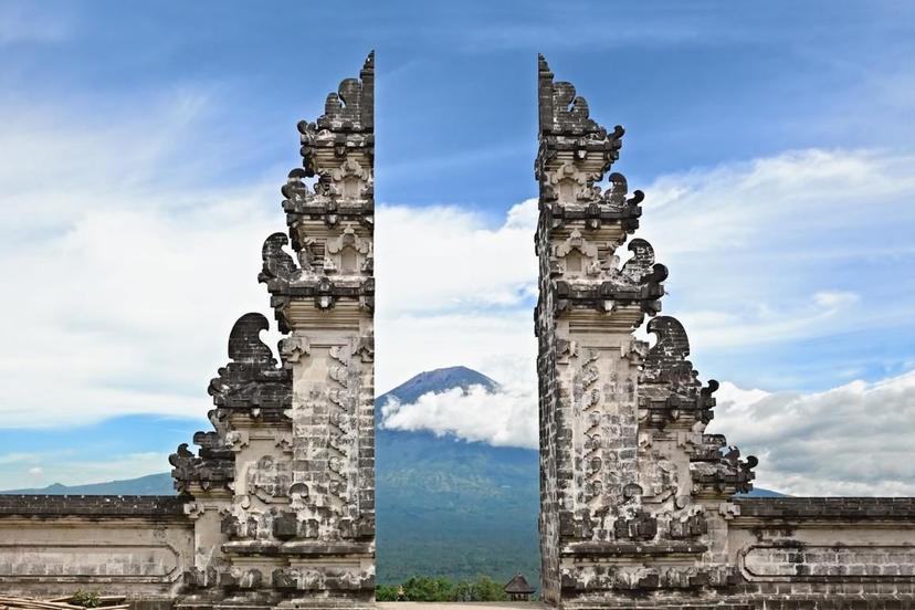 What is a Guided Tour? | Setting Expectations | Viva Holidays